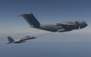 Airbus A400M successfully demonstrates tanker capability - Australian ...