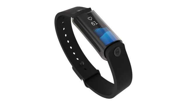 LATEST TECH: New Wearable Allows Users To Monitor Hydration Levels ...