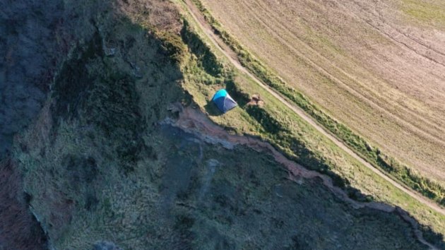 UK campers slammed for camping by deadly cliff - Great Walks