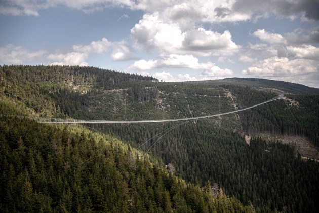 Czechs open world's longest suspension footbridge - Great Walks