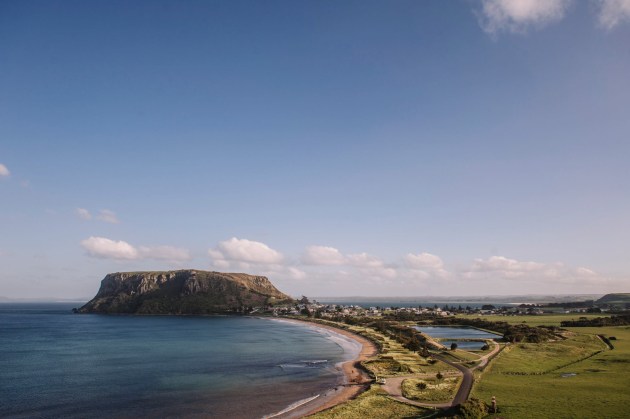Penguin viewing platform opens in north Tassie - Great Walks