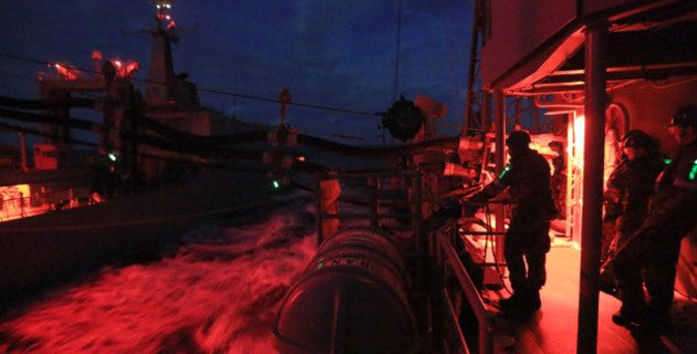 Spanish tanker refuels HMAS Sydney - Australian Defence Magazine