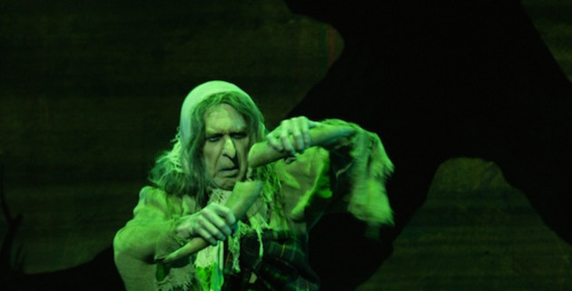Men in wigs - Dance Australia