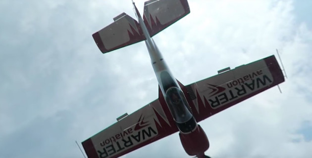 FRIDAY FLYING VIDEO: Firebirds 360 - Australian Flying