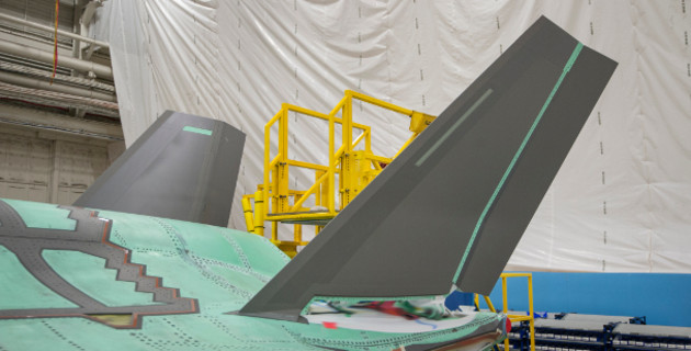 First Aussie made vertical tails installed on F-35 - Australian Defence ...