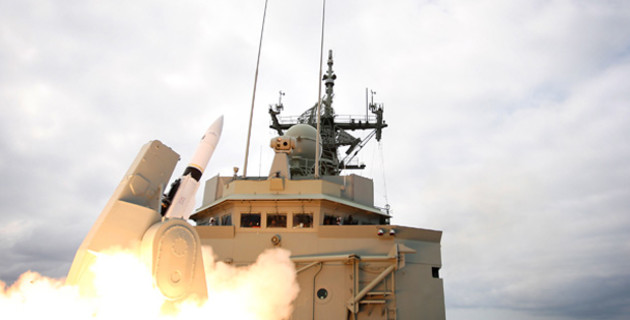 HMAS Melbourne fires first SM 2 - Australian Defence Magazine