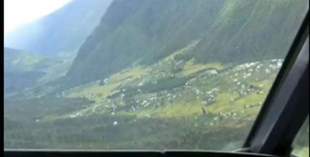 FRIDAY FLYING VIDEO: Paro Approach - Australian Flying