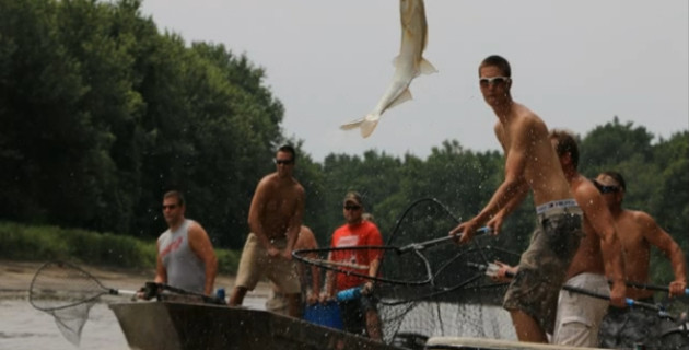 VIDEO: Redneck Fishing Tournament 2014 - Fishing World
