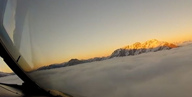 FRIDAY FLYING VIDEO: Queenstown Approach - Australian Flying