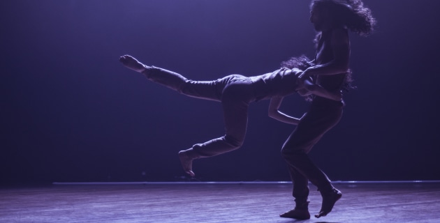 Stephanie Lake presents ESCALATOR - Dance Australia