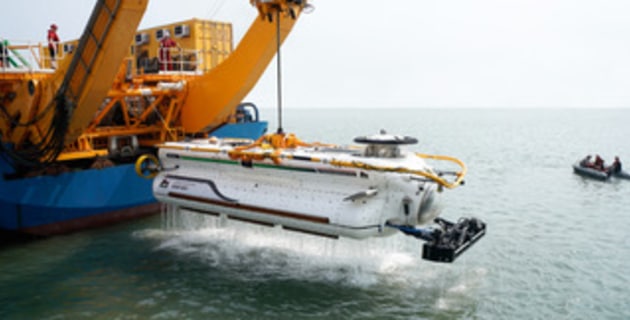 JFD breaks records in sub rescue tests - Australian Defence Magazine