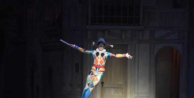 REVIEW: Daniil Simkin, guest artist in 'Harlequinade' - Dance Australia
