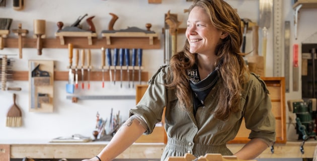 American $100k craft award announced for woodworker Aspen Golann ...