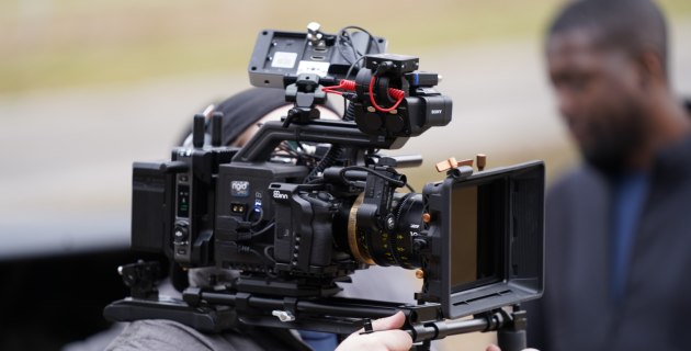Rigid.Pro base lets you turn a mirrorless camera into a box-style cine ...
