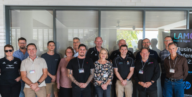 LAMONT HOSTS FNQ SIGN CONFERENCE - Print21