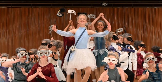 Want to perform at the Sydney Opera House? - Dance Australia