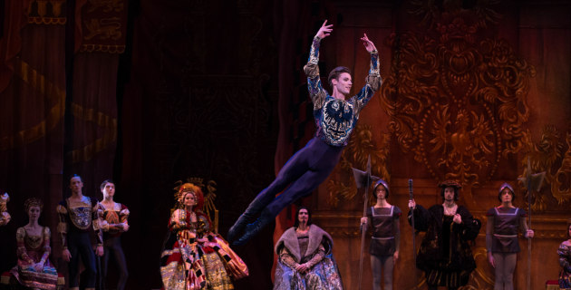 Qld Ballet moves, steps and births - Dance Australia