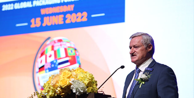 Pierre Pienaar enters US packaging Hall of Fame - PKN Packaging News