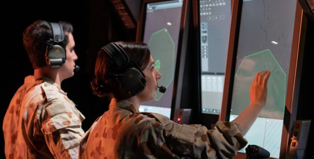 Raytheon Australia and AOS integrate technology for Air Battle Managers ...