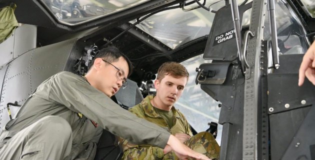 Singapore assists Army with Apache introduction - Australian Defence ...