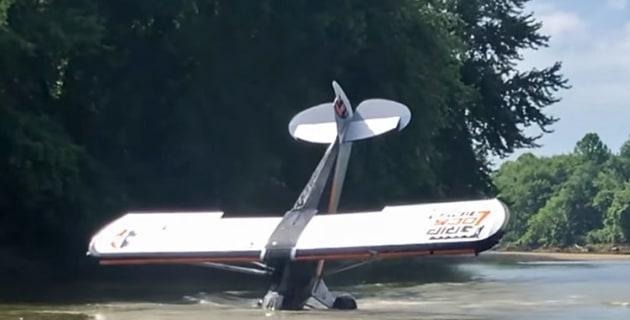 FRIDAY FLYING VIDEO: Analysis of a Water Crash - Australian Flying