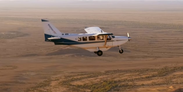 FRIDAY FLYING VIDEO: William Creek - Australian Flying