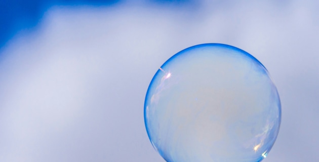 Swiss boffins create edible water capsules - Great Walks