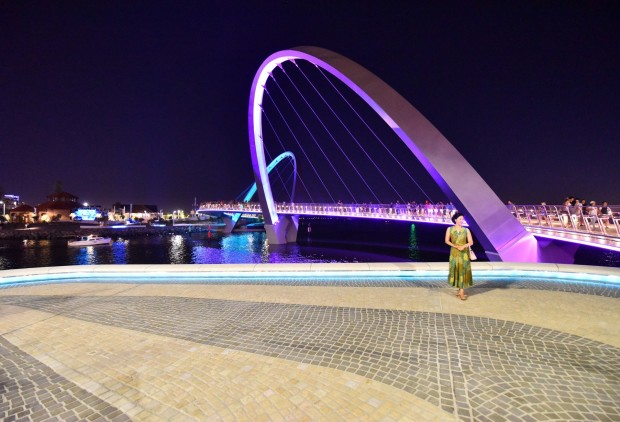 Footbridge, Elizabeth Quays - Australian Photography