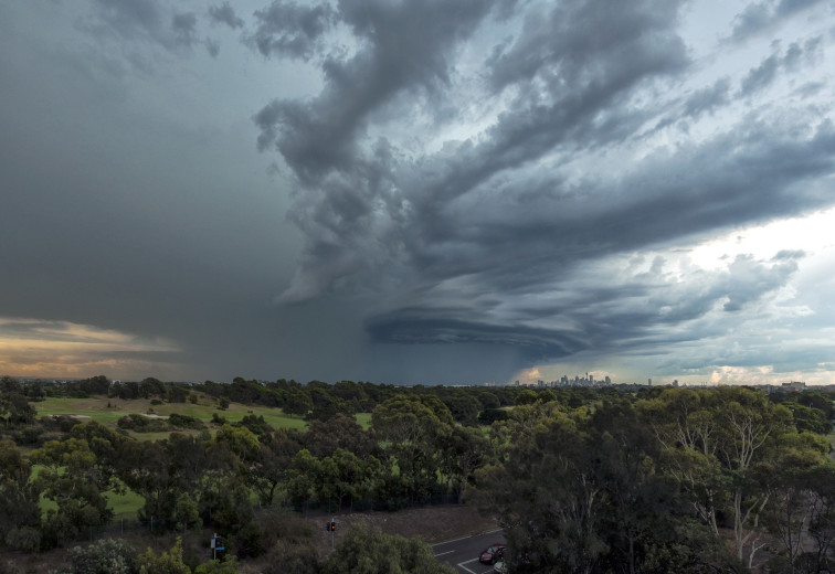 Storm Chasing in Sydney - Australian Photography